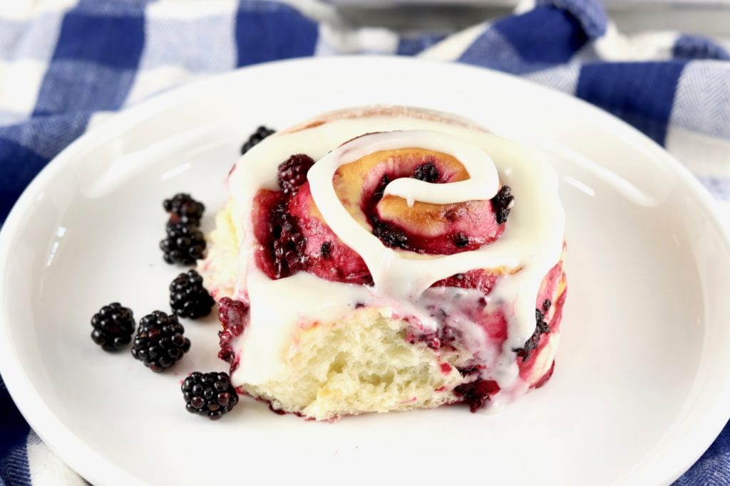 Best Sweet Roll Recipes - Miss in the Kitchen