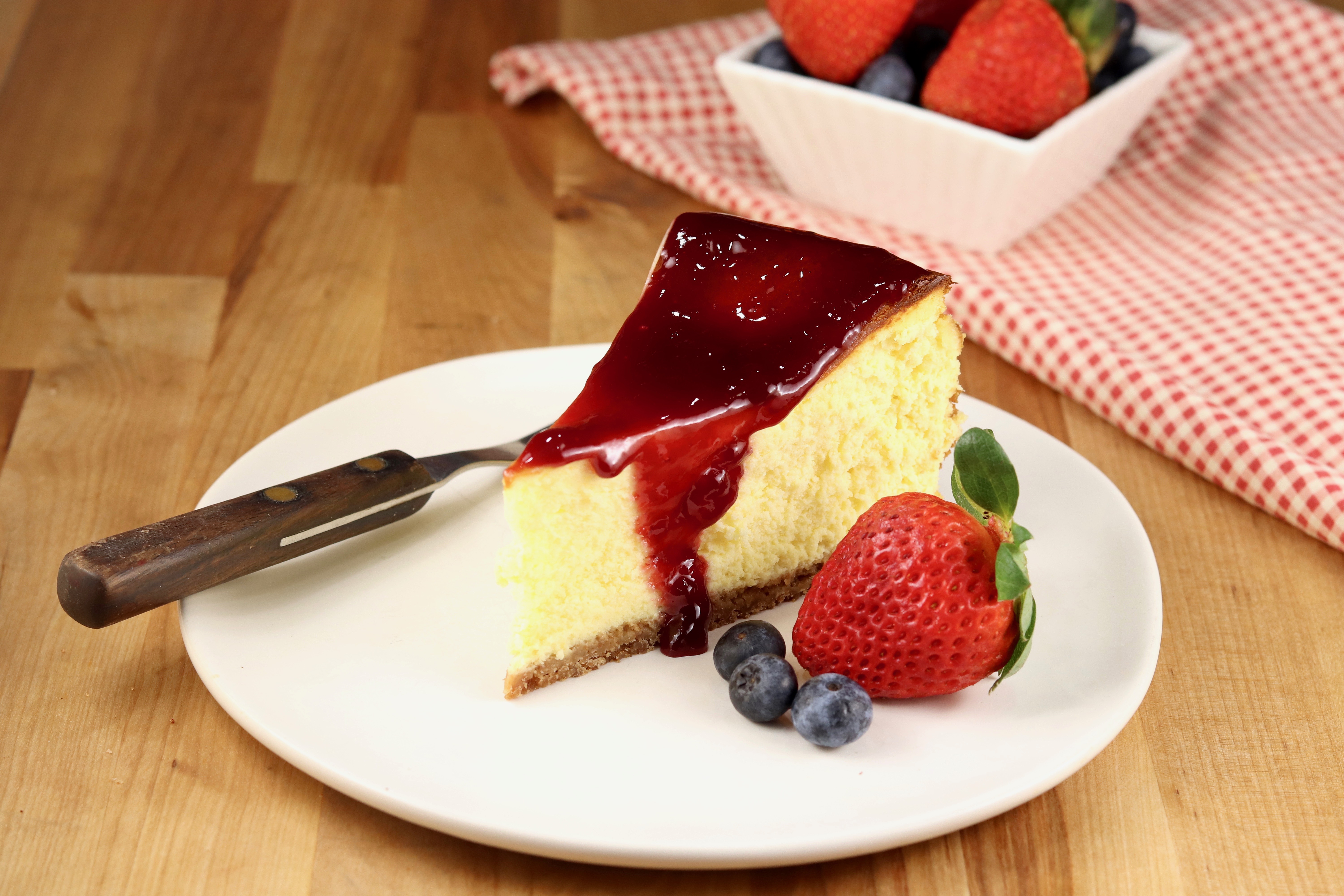 Cheesecake {Classic Recipe} - Miss in the Kitchen