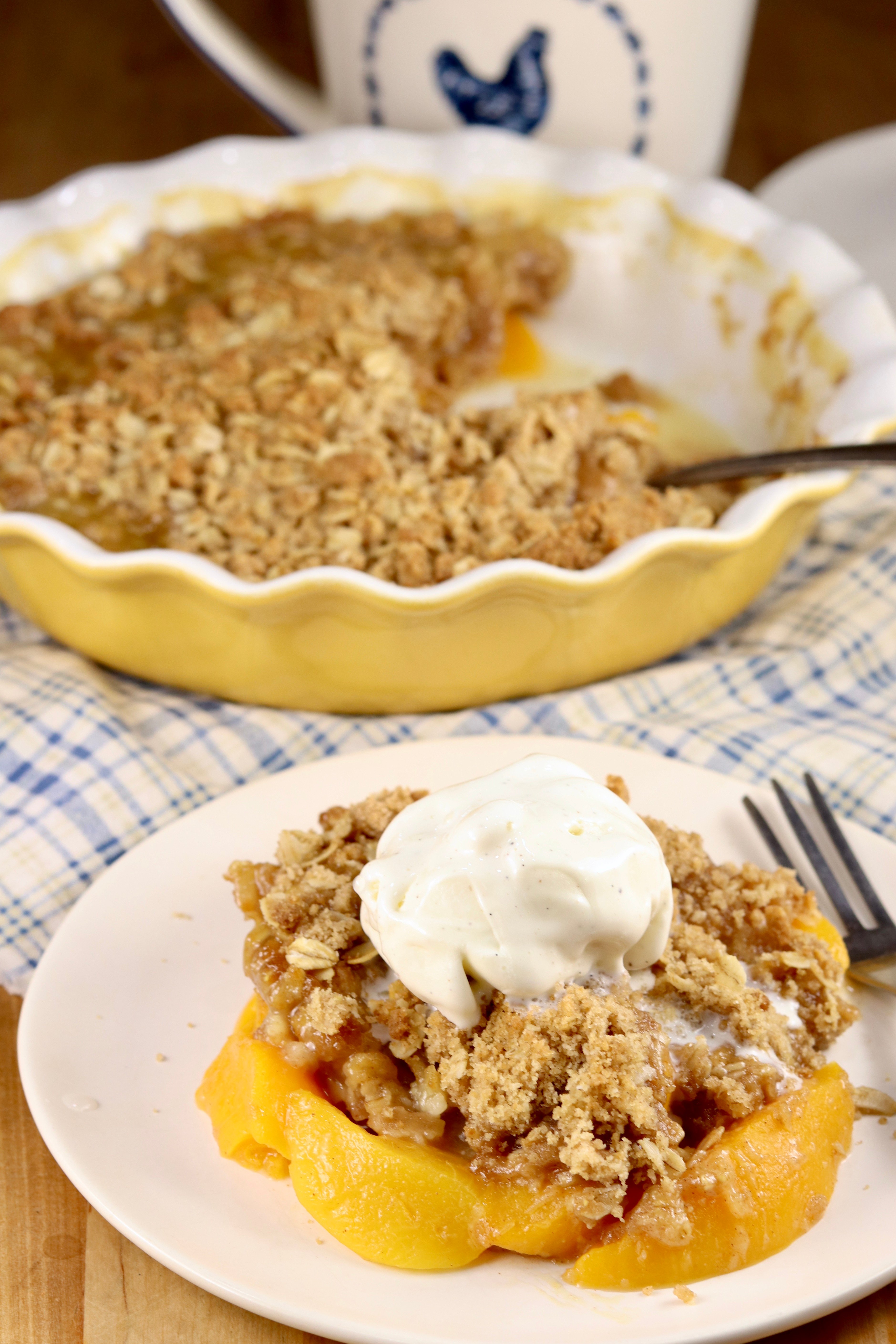 Easy Peach Crisp (use fresh, frozen or canned peaches) - Miss in the ...