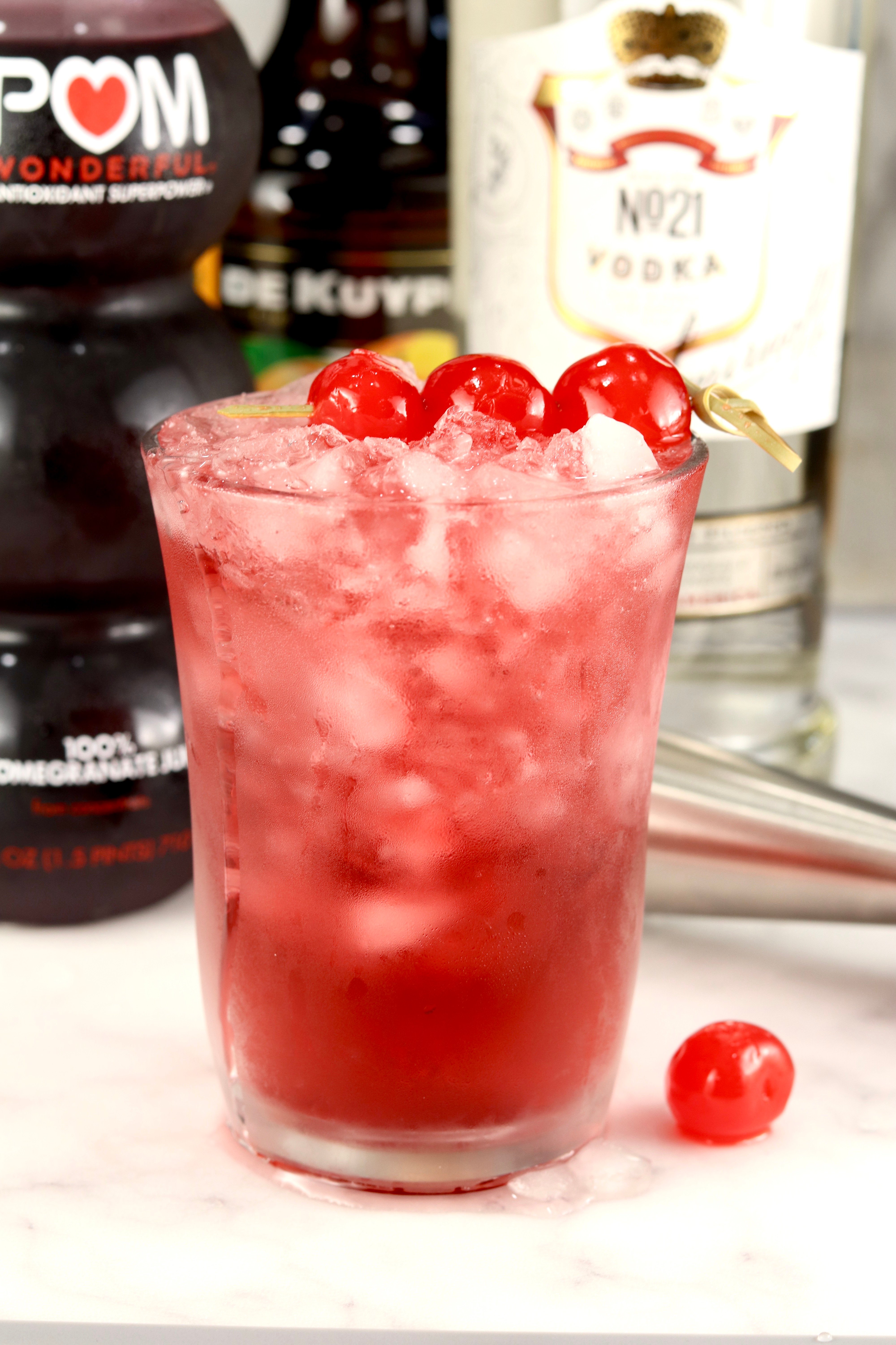 Peach Schnapps Woo Woo Cocktail Recipe - Miss in the Kitchen