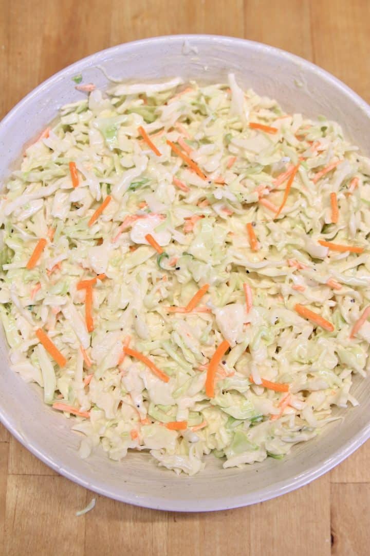 BEST Homemade Coleslaw (5 minute recipe with creamy dressing) - Miss in ...