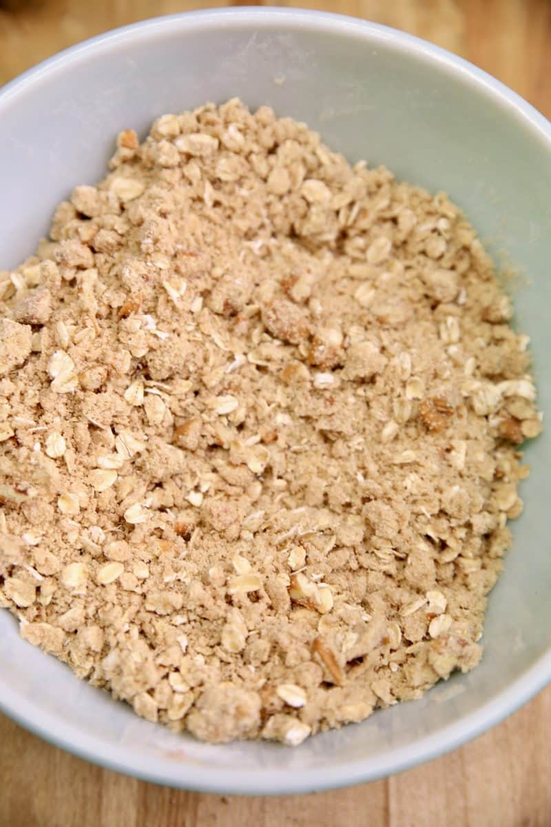 Easy Cherry Crisp Recipe (with cherry pie filling) - Miss in the Kitchen