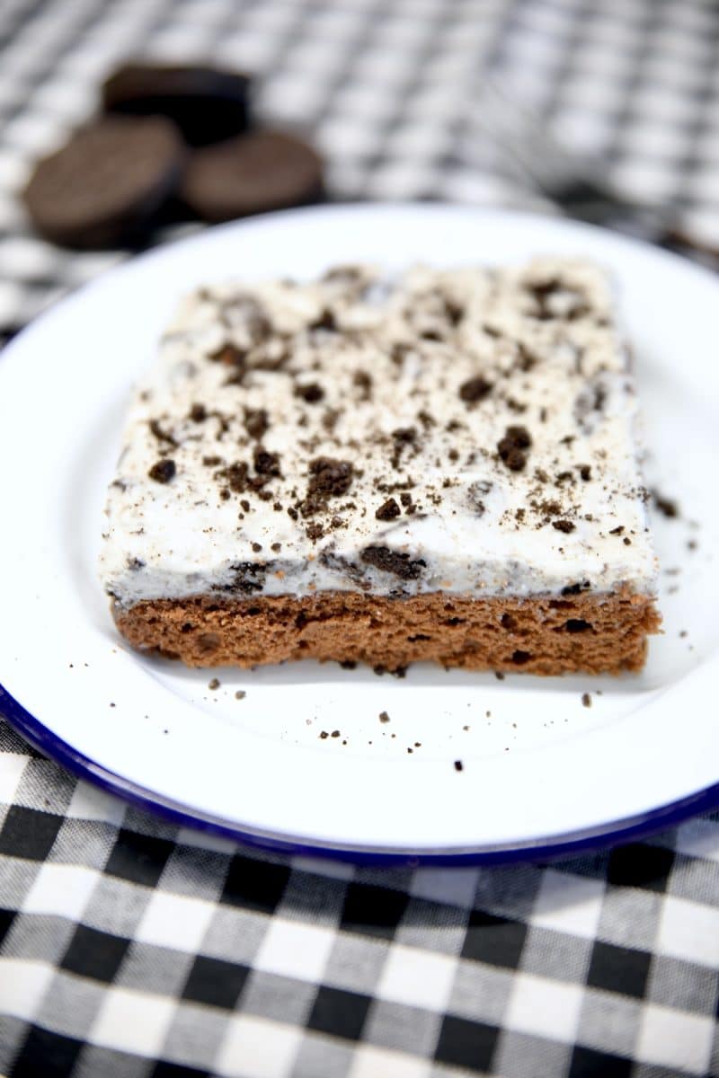 Oreo Sheet Cake (Easy Recipe for a Crowd) - Miss in the Kitchen