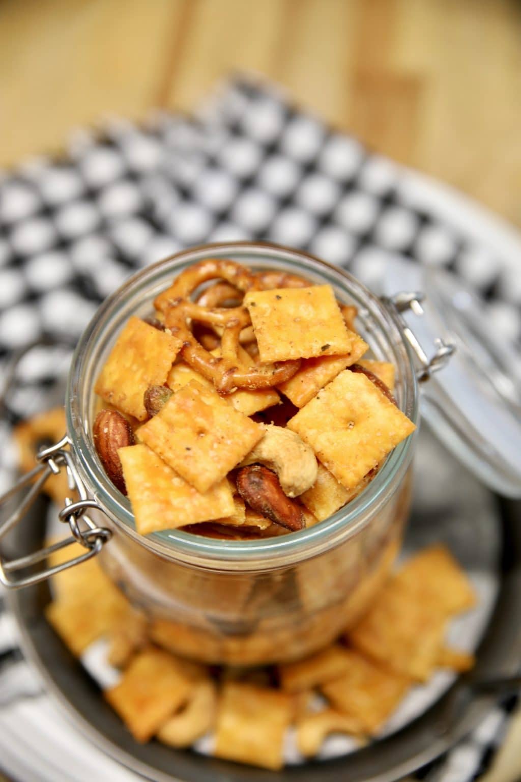 Cheez-It Snack Mix - Miss in the Kitchen
