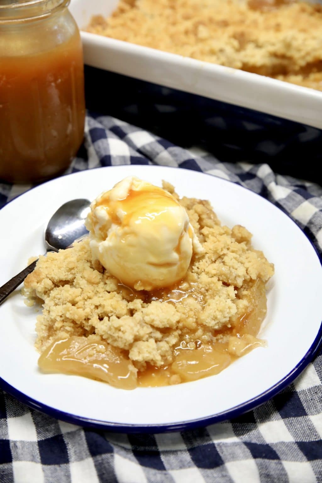 Caramel Apple Crumble (5 ingredient recipe) - Miss in the Kitchen
